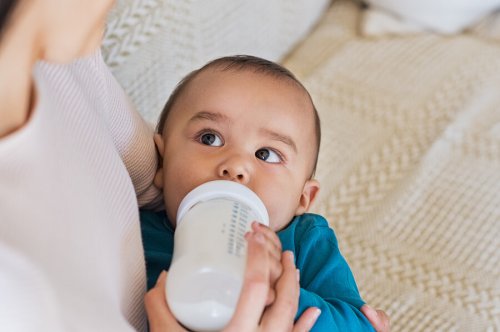 4 types de lait pour bébés - Être parents